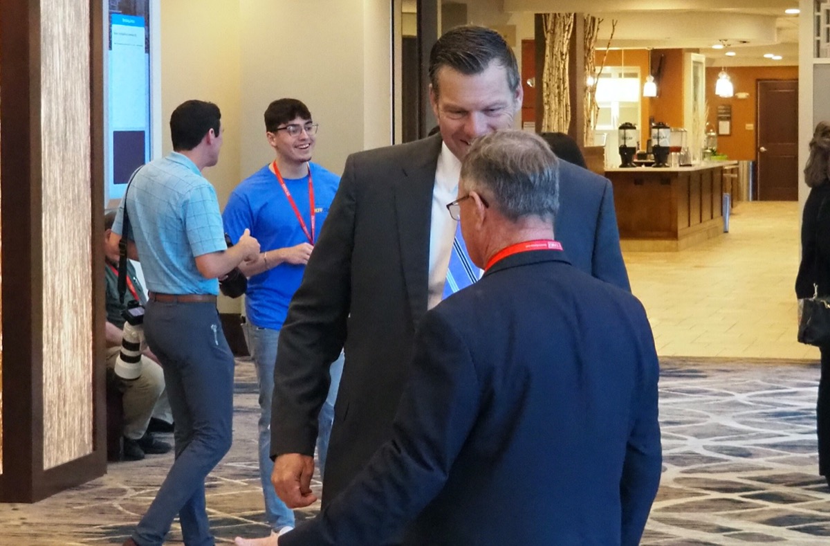 Kobach campaign for attorney general triggers rebuke from Kansas ...