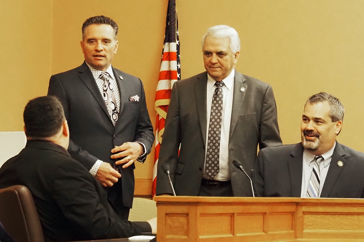 Kansas Senate Republicans strip majority leader of title in closed-door ...
