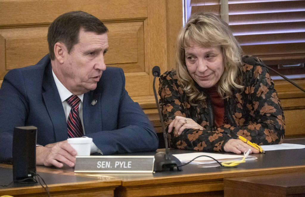 Kansas Senate quickly endorses legislation banning ‘sanctuary cities ...