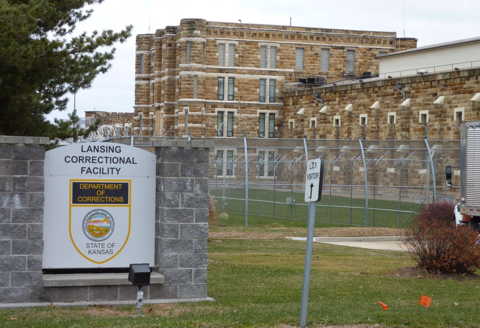 Kansas corrections system grapples with 22.6% vacancy rate among ...
