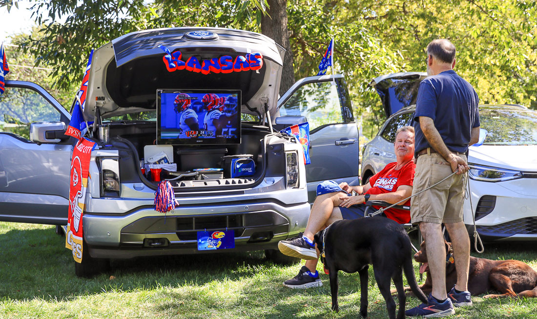 Photos: Lawrence Electric Vehicle Showcase – The Lawrence Times