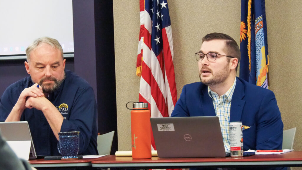 Kansas edges closer to ban on planting Callery pear trees; critic warns ...