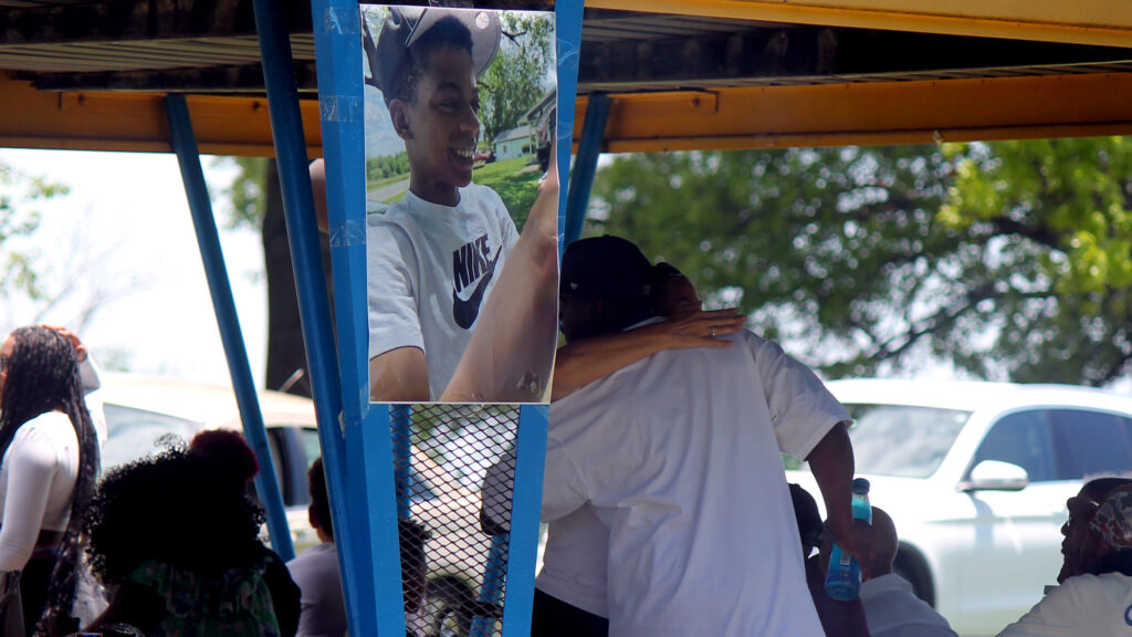 Death of Lawrence teenager fuels mother’s call to end gun violence ...