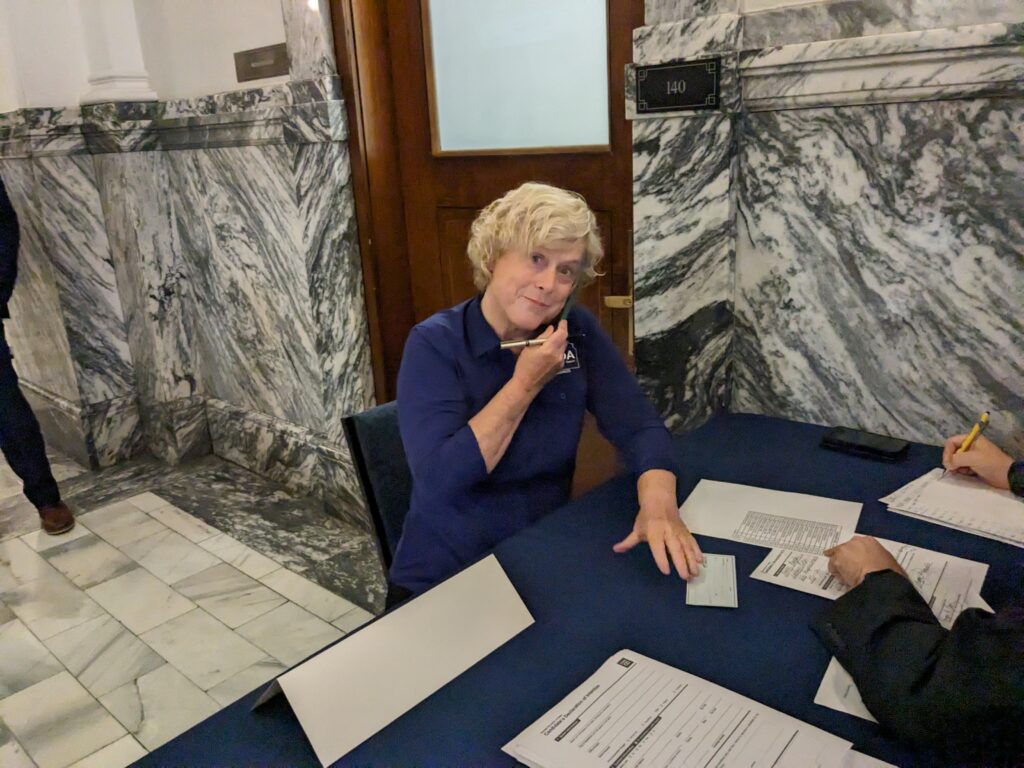 15 GOP, Democratic candidates file to compete in Kansas’ four ...