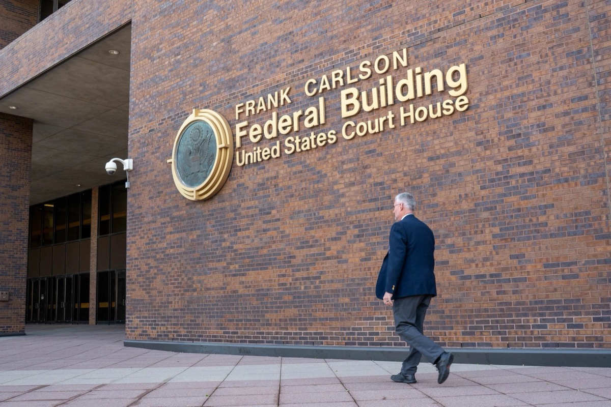 Judge hands Leavenworth, Kansas, a court loss as battle over immigrant ...